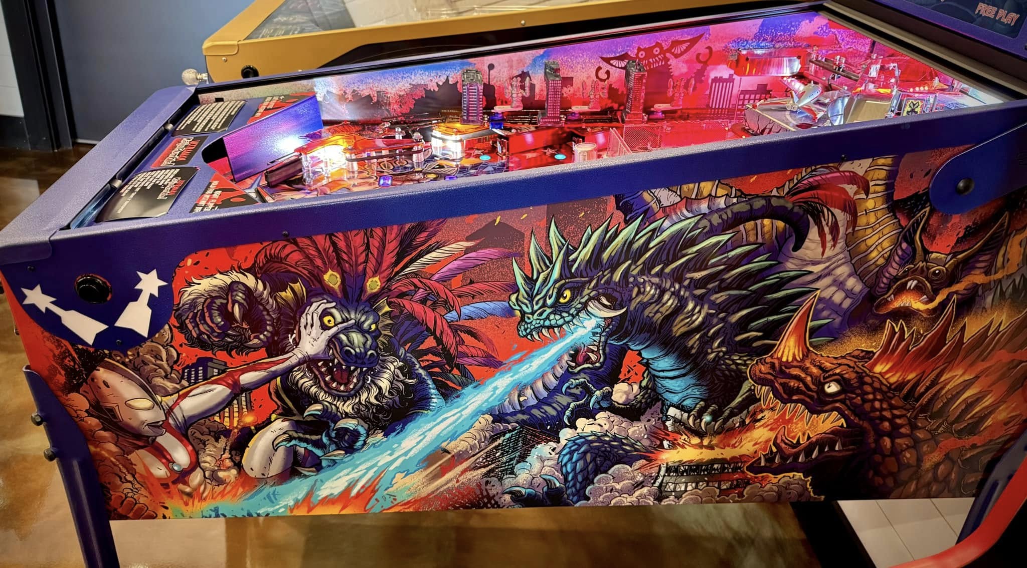 Ultraman (CE) – Pinball Intercom