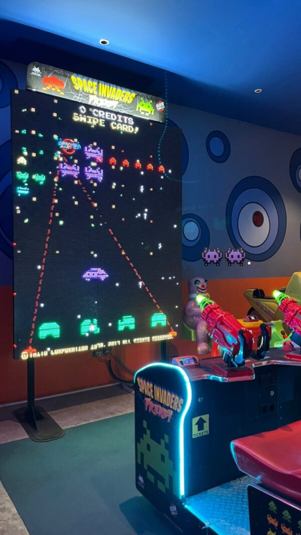 Space Invaders Frenzy Arcade Game – Pinball Intercom